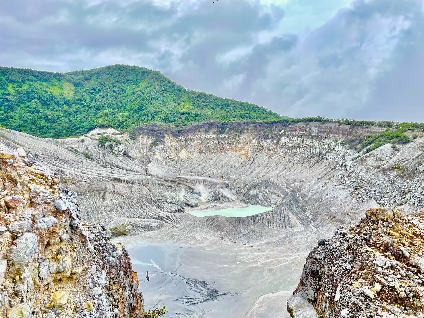 Info Gunung Tangkuban Perahu: Daya Tarik Wisata, Cerita & Harga Tiket