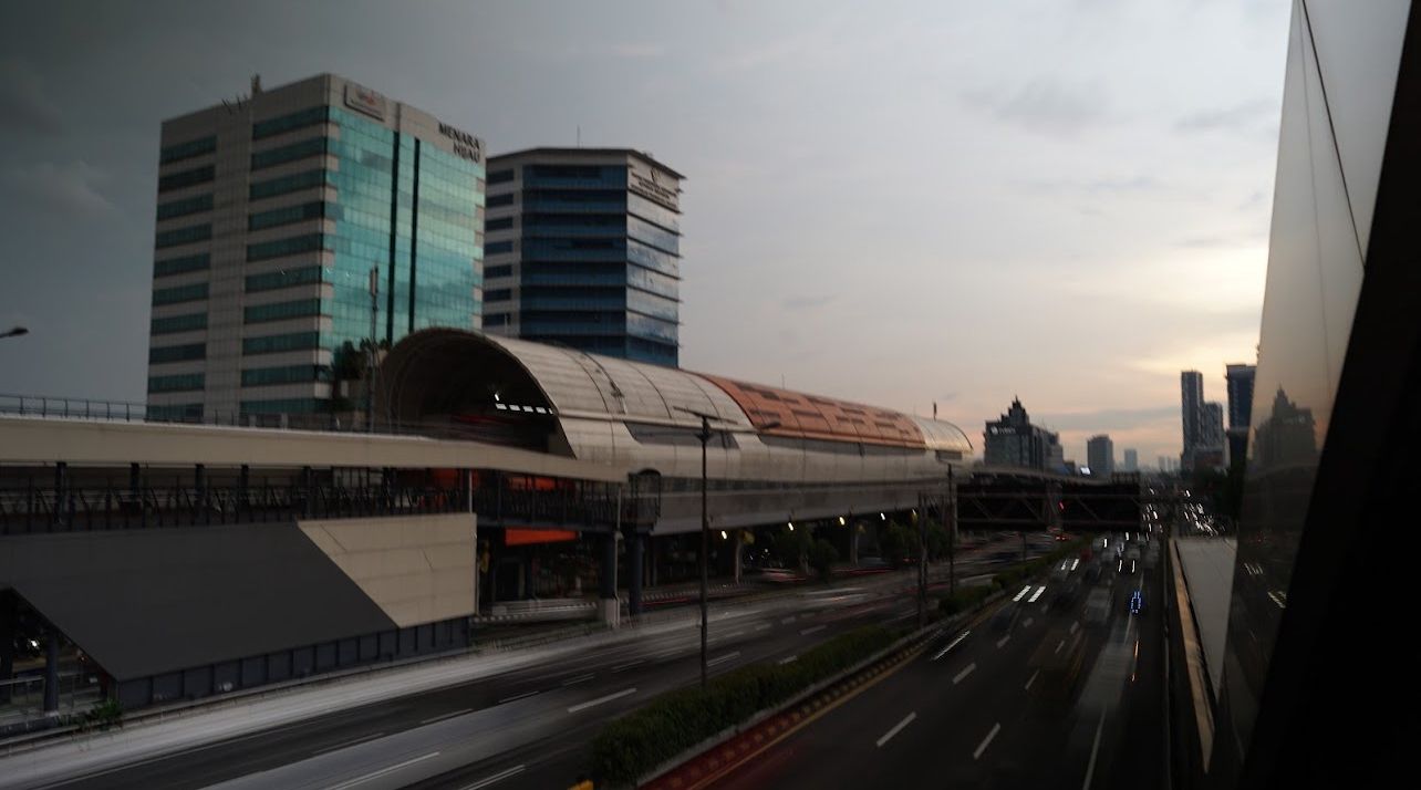 Stasiun LRT Cikoko | Jelajah 99.o