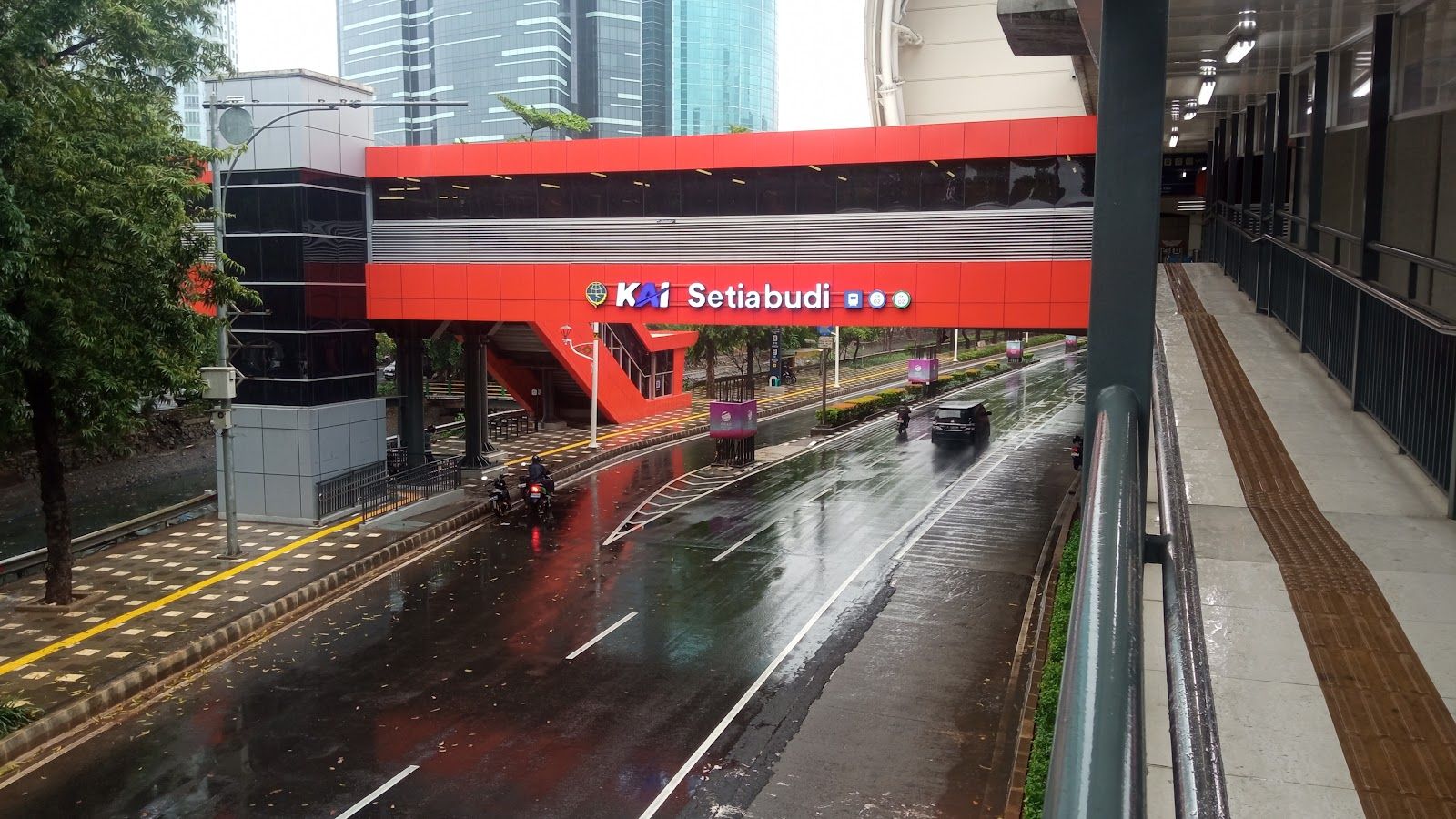 Stasiun LRT Setiabudi: Strategis, Dekat SCBD dan Mall