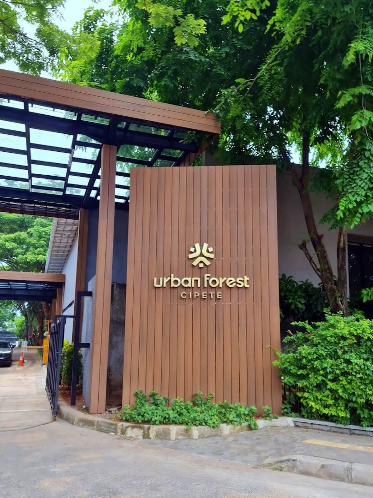 Urban Forest Cipete: Daya Tarik, HTM, Rute dan Daftar Kafenya