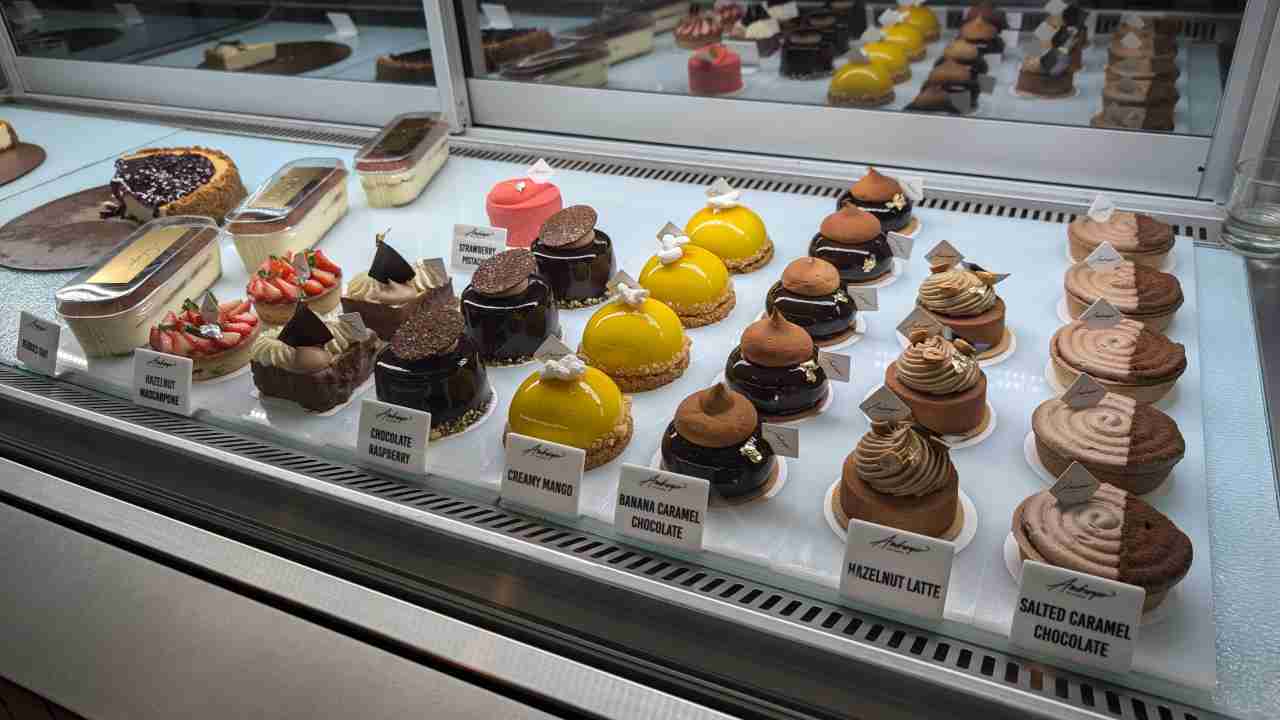 Ambrogio Patisserie: Toko Pastry Cantik di Kota Baru Parahyangan