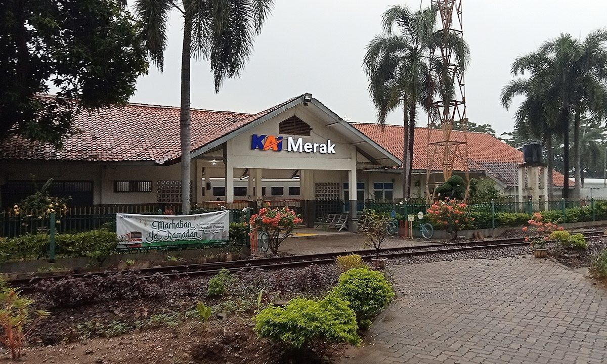 Stasiun KA Lokal Merak: Sejarah, Rute, Tarif dan Jadwal Kereta
